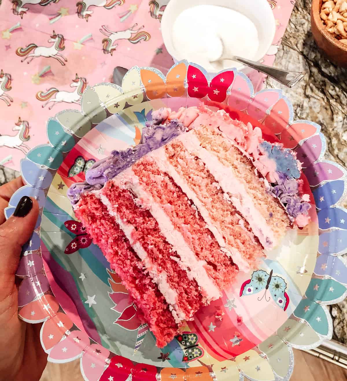 How to color cake mix to make a pink ombre effect. - Hushy Homemade
